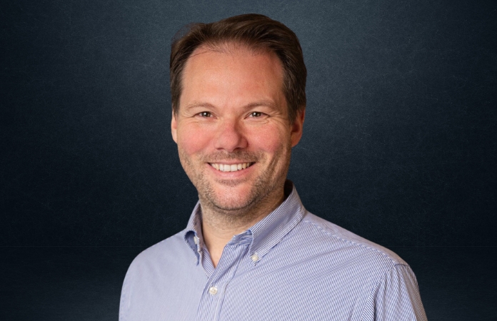 142. Dirk Jonker, CEO & Founder, Crunchr - How to build for a market ...